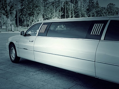 Limuzyna we Wrocławiu - wieczór kawalerski - Feel Event